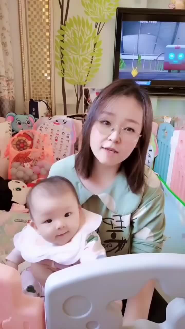 宝宝头型要好看,一款好的定型枕很重要!#定型枕#宝宝头型#母婴#多米...