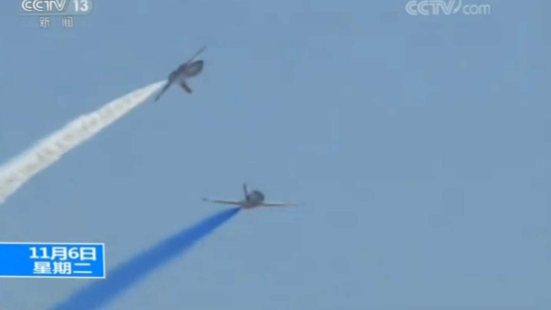 2018珠海航展今天震撼开幕 八一飞行表演队展现高超技艺