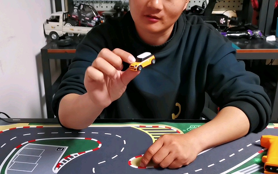 特比特别小的全比例RC模型车,一定不要跑丢了