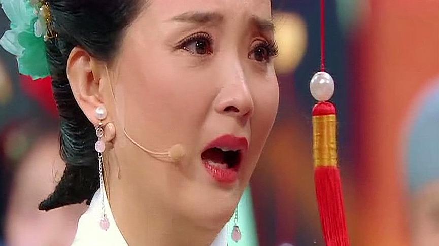 《还珠格格》剧组重聚,“老佛爷”出场后全场泪崩!