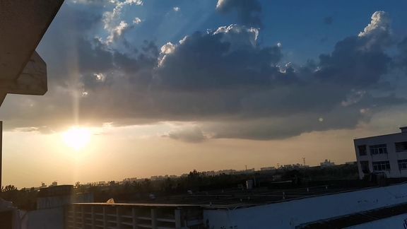 我是说啊 几年后我们会不会不在微信上问我们下次什么时候见面啊