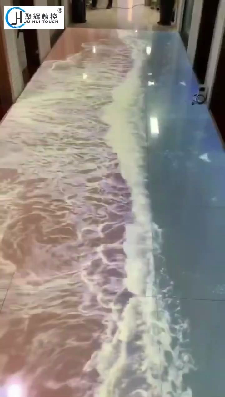 这也太真实了吧!地面互动 模拟真实海边浪水 地面投影互动