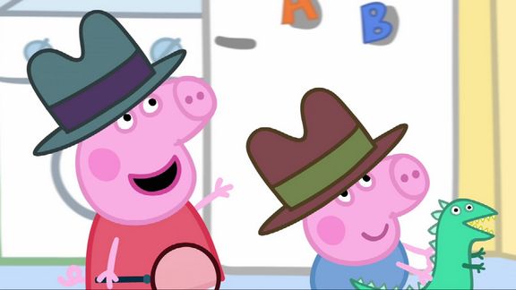 小猪佩奇:妈妈找到放大镜,告诉佩奇它的功能,佩奇使用放大镜