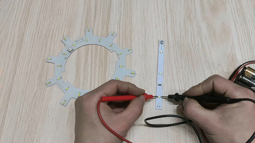 LED灯珠测试工具,电工修灯真不错,测试后发现还需改进