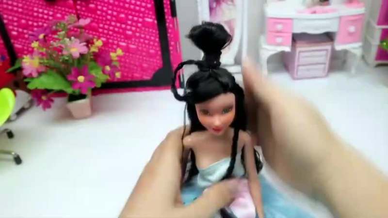 「芭比小课堂」自己给芭比娃娃做做一个古代少女发型