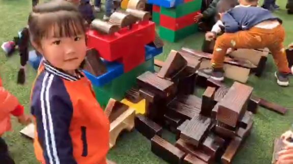 幼儿园户外活动