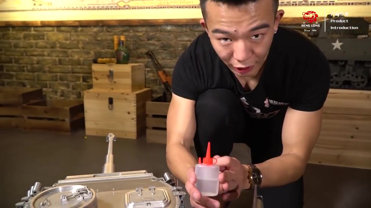 德国虎式坦克模型无线电控制版1:8 钢制模型产品介绍【恒龙产品介绍】