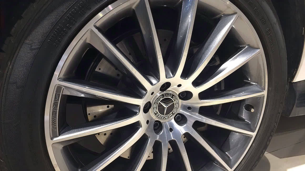 轮毂被刮花别慌张,三个小步骤教你如何修复轮毂刮痕,像新的一样