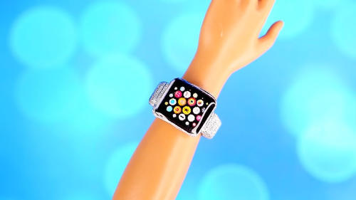 DIY手作,芭比娃娃的迷你智能手表