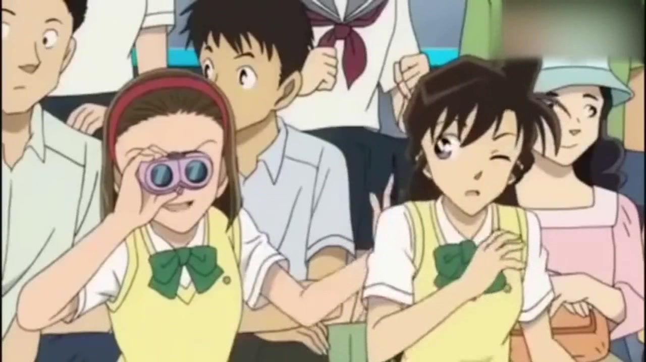 名侦探柯南:工藤新一的运动主场,帅气奔跑的背影令人着迷!