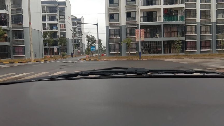 实拍广西扶贫安置房,只要条件符合都会发给一套,太美了!