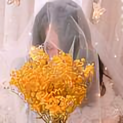 积极向上的小师师 