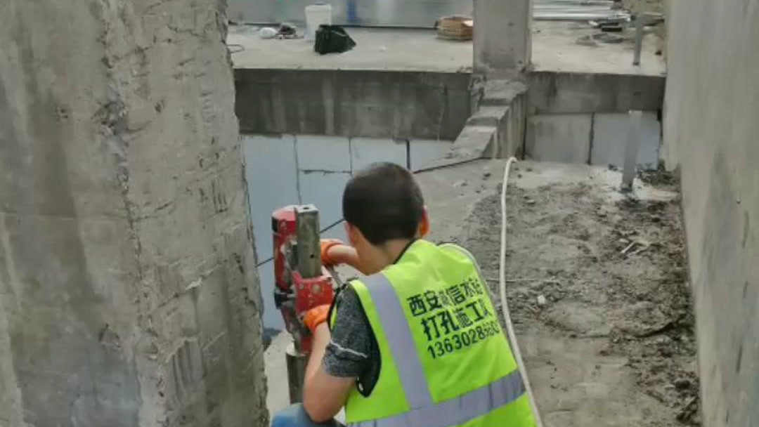 西安水钻打孔混凝土静力切割电缆管道穿越马路钻孔顶管铺管