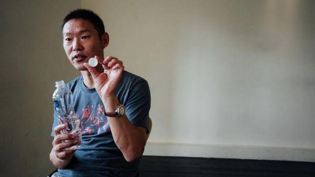 他在刺鼻垃圾与塑料回收中混了十年,他是最关心环保的纪录片导演