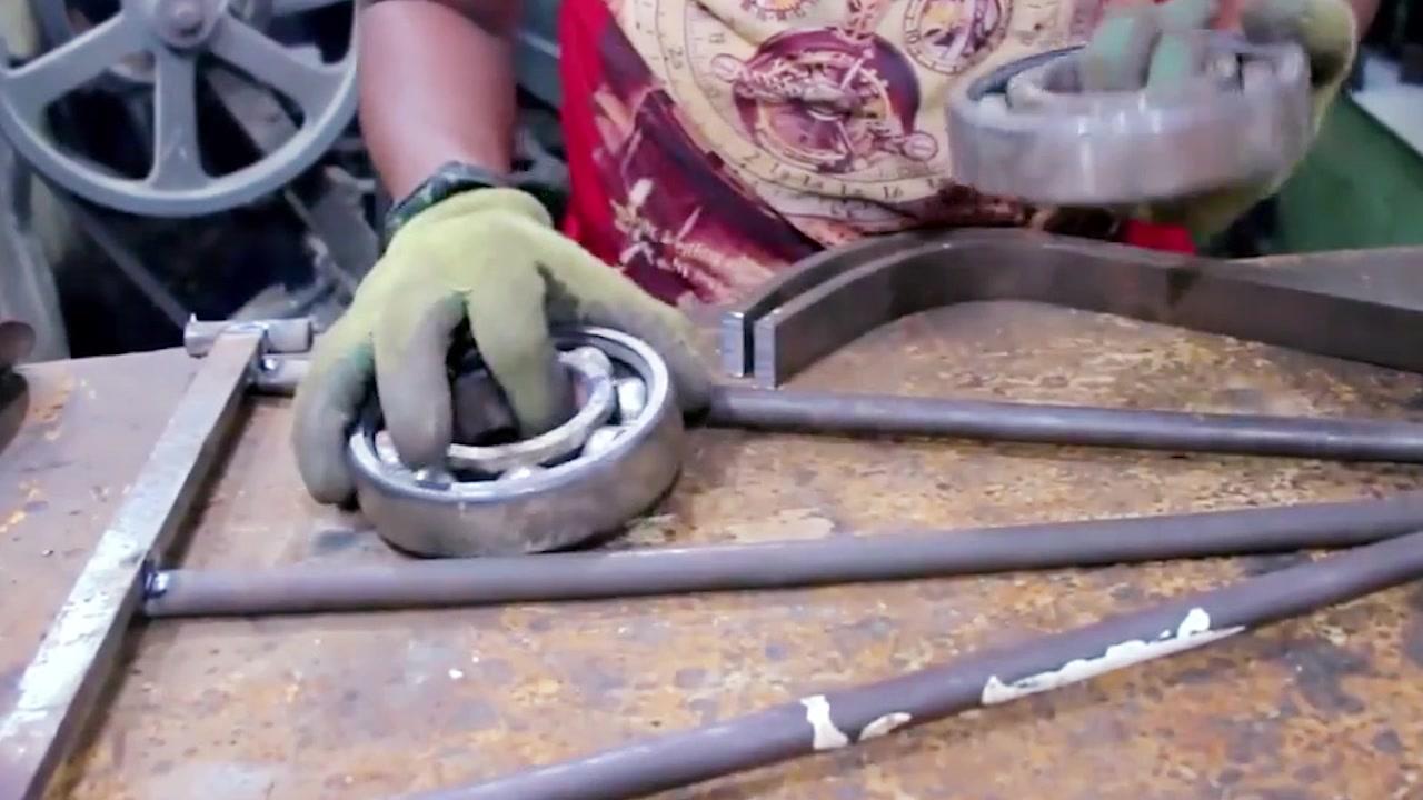 2个轴承能怎么用?制作成这样的小推车,简单又实用