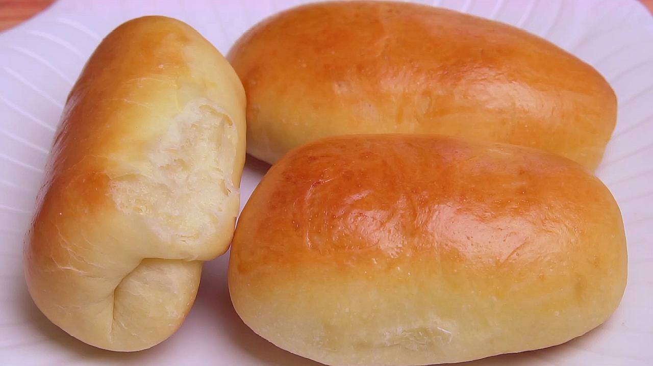 家庭版淡奶油小餐包,松软香甜又拉丝,做法超简单,比买的还好吃