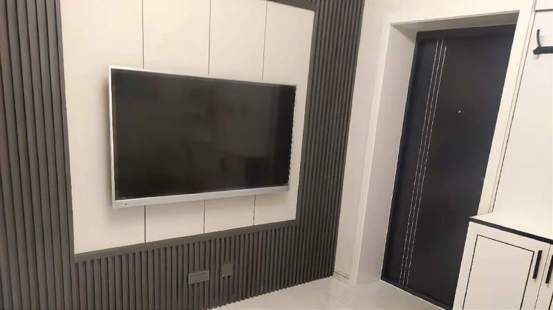 实拍62㎡小户型,阳台改成厨房,角落挤出小餐厅,最爱客厅电视墙