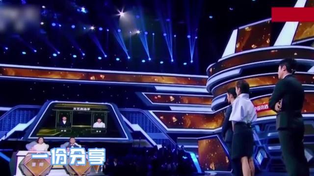 董卿对待工作态度有多认真,当托也充满职业精神,让人感慨万分