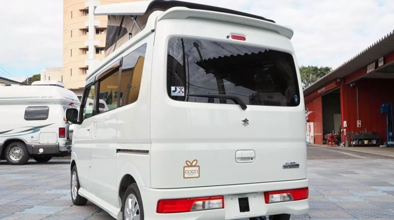 13万买台豪华房车,吃喝玩乐能住4个人,一熄火就变移动酒店!