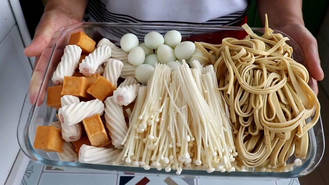 想吃麻辣香锅别再去饭店了,教你在家简单做,麻辣过瘾又解馋