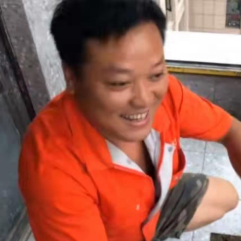 倔强的瓦工老张 