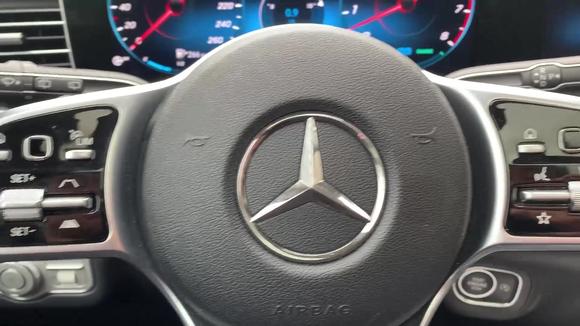 用车|奔驰GLE的自动驻车键在哪里?网友:就在脚下!