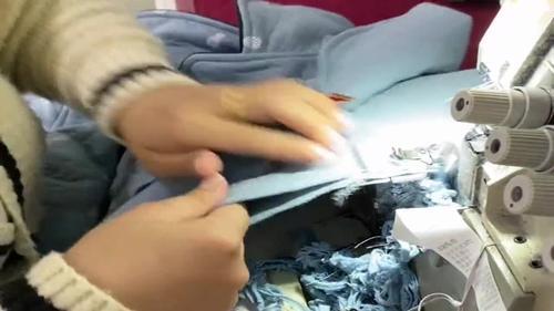 人们生活中用的床单,就是这样做出来的,长见识了!