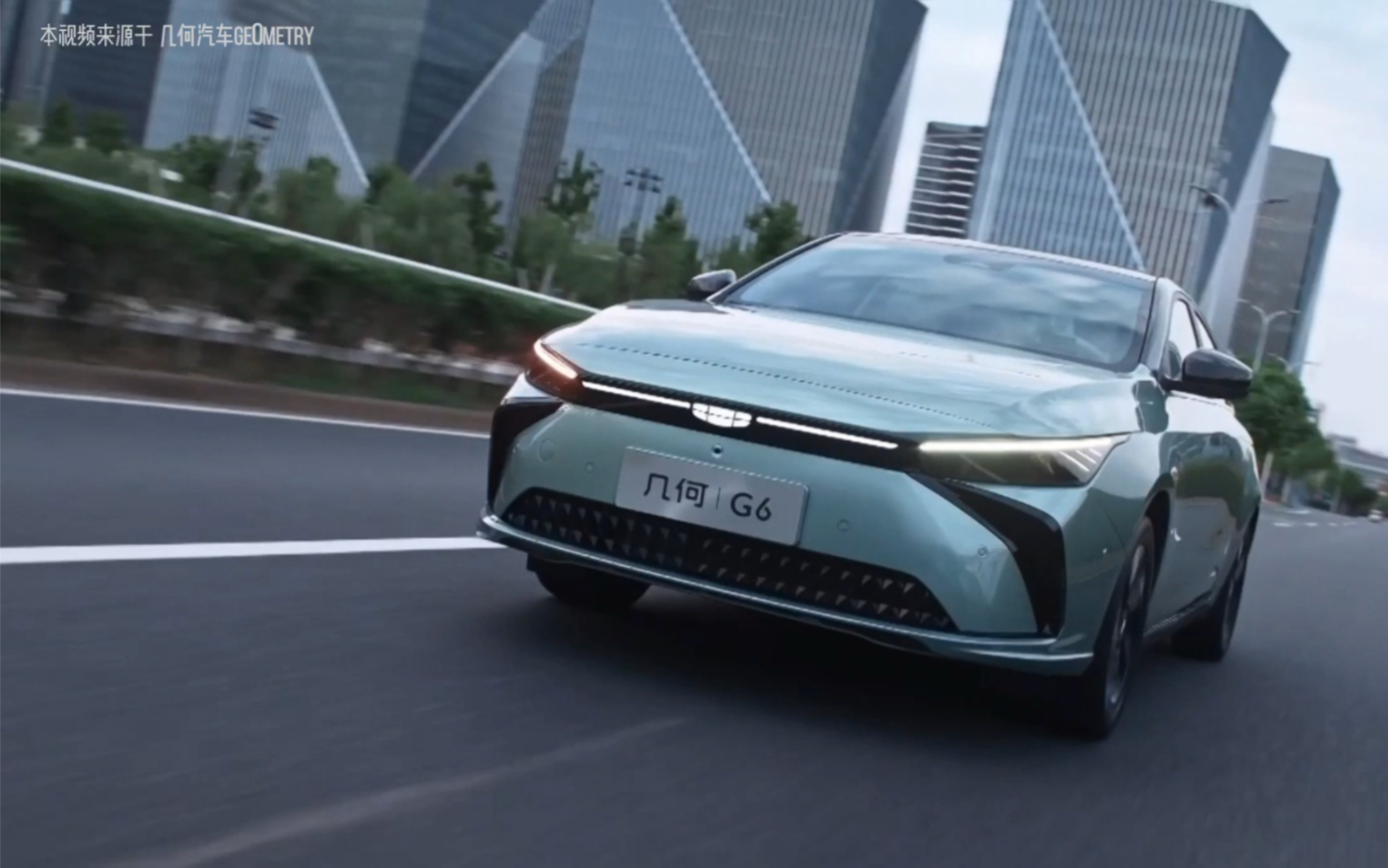 几何G6 |几何M6全系搭载超电智能座舱基于HarmonyOS开发;赋能真准...
