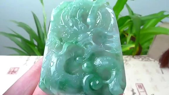 满绿龙牌65-47.9-6.3mm 42.40g1599