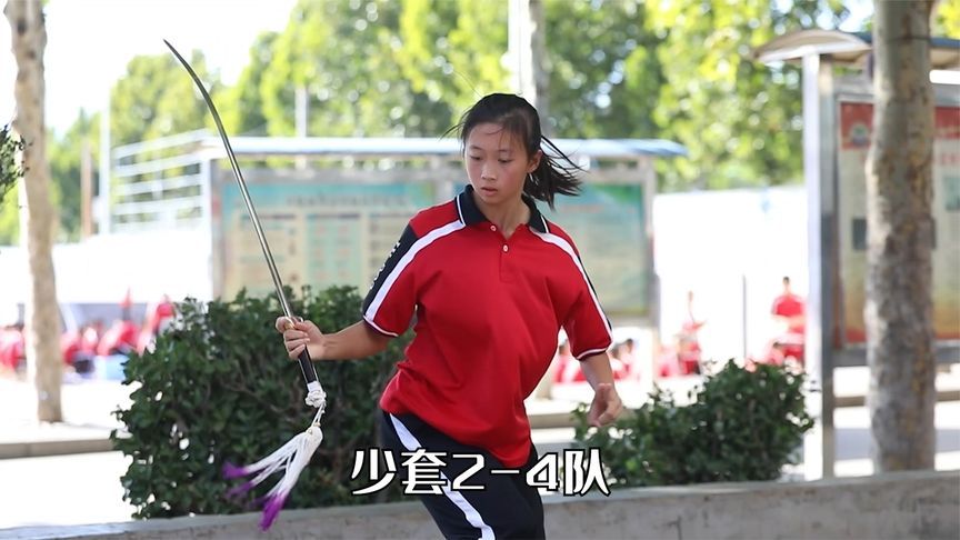 我在塔沟武校学武术:帅气的功夫小子,身手真好!