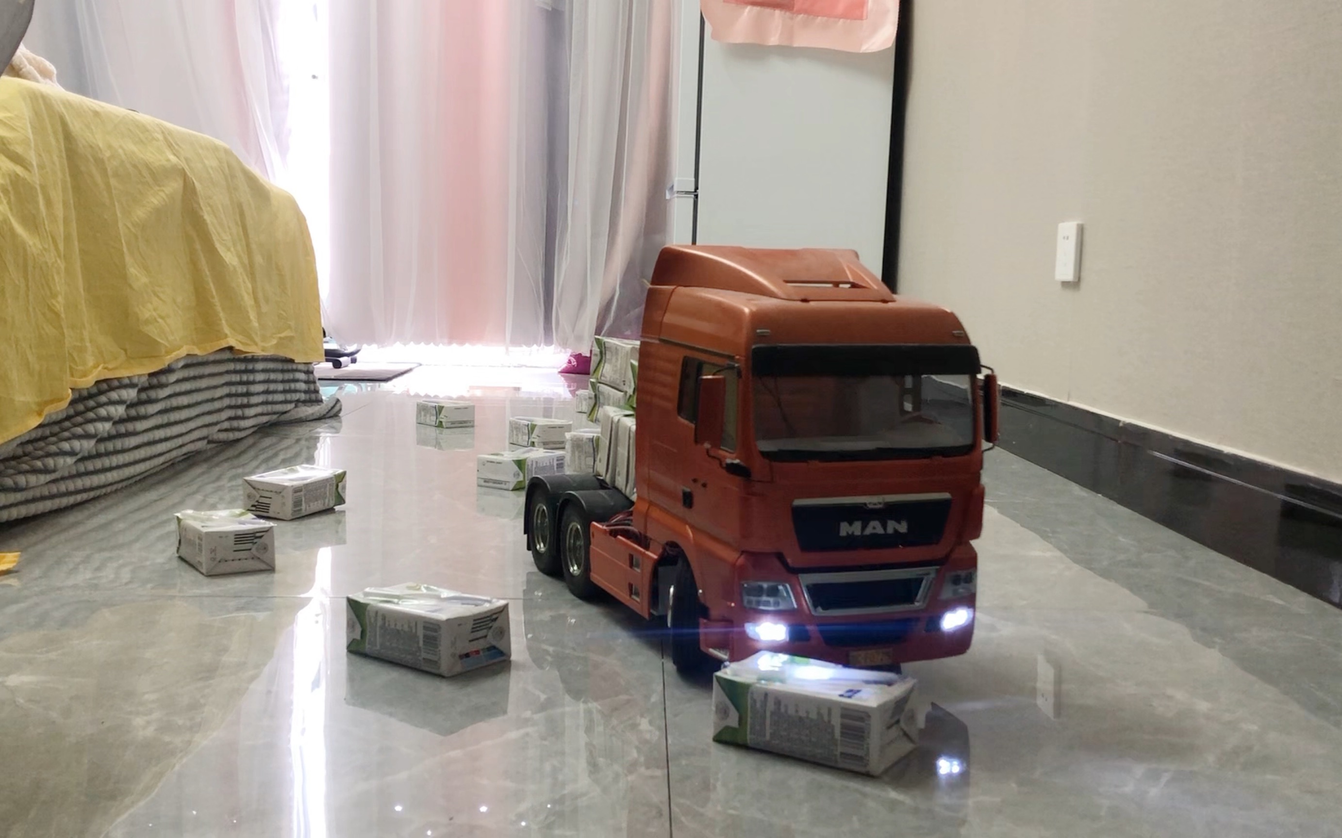 超逼真卡车模型,田宫拖头。