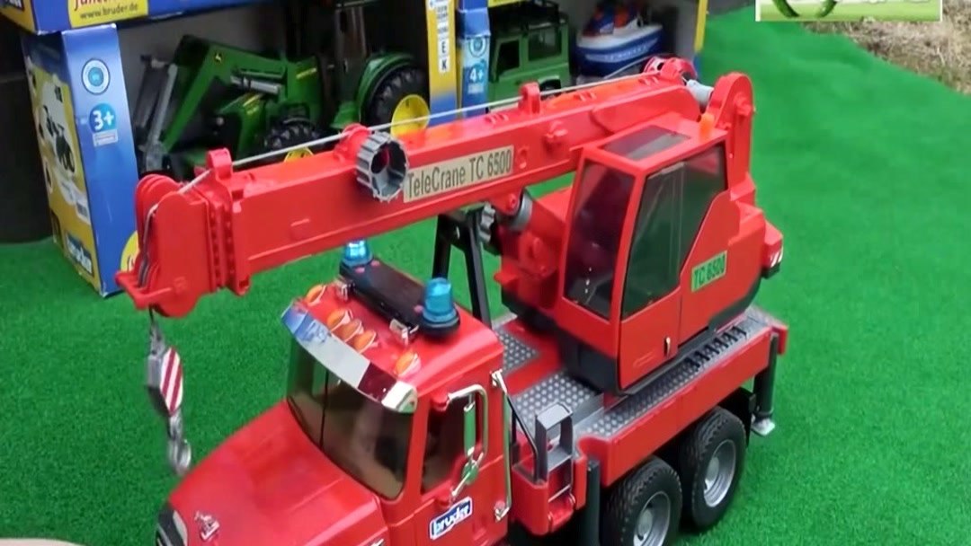 儿童创意汽车玩具,警车,挖掘机,拖拉机,垃圾车,快艇