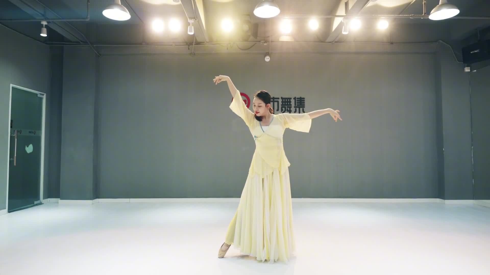 好有意境的古风舞蹈《探窗》