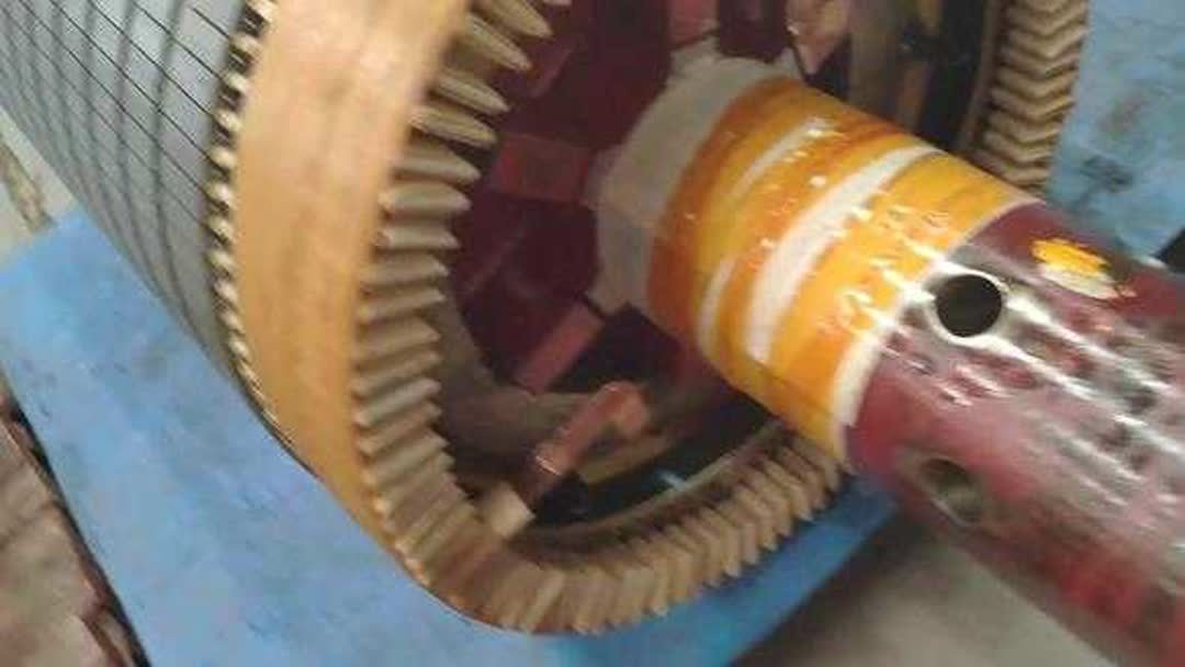 谈带风扇转子的动平衡问题