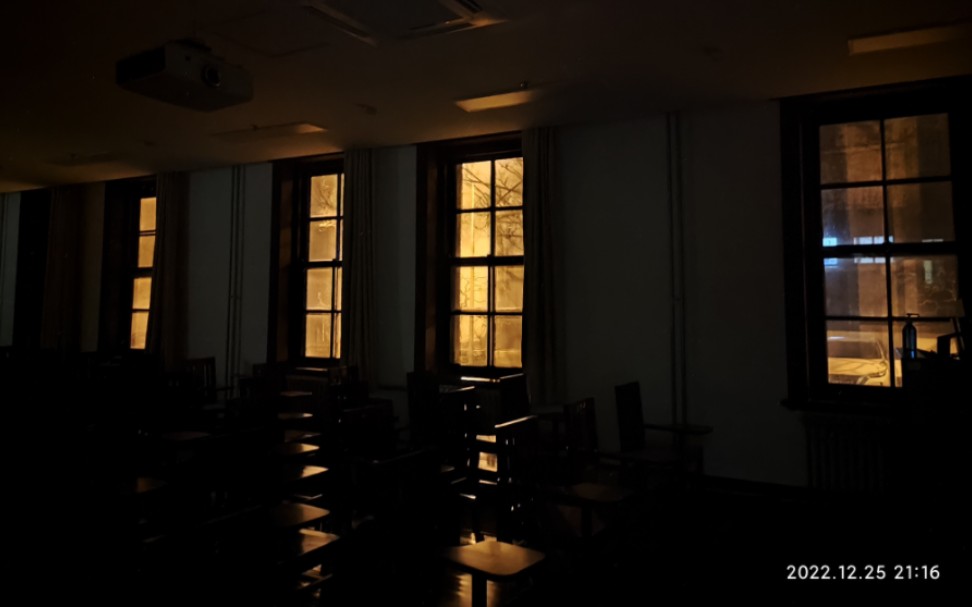 我是夜班车唯一的乘客