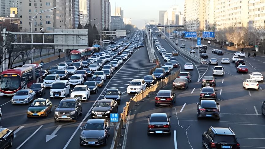 全国政协常委张连起:建议优化北京小客车摇号政策