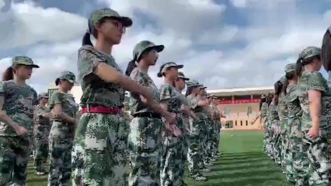 2019级上海立信会计金融学院军训视频荣耀