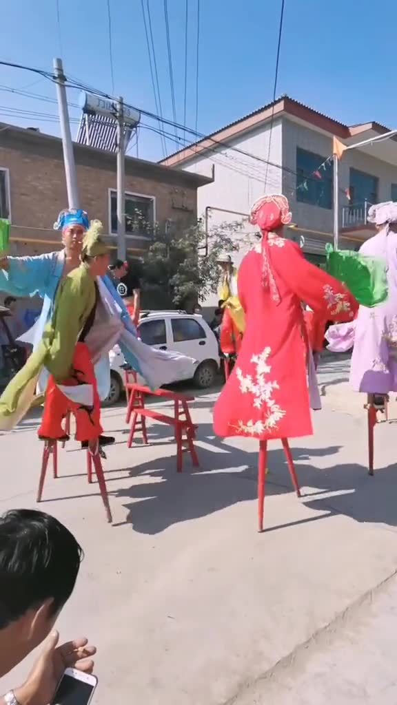 邵氏高跷,传统民间艺术高跷表演。