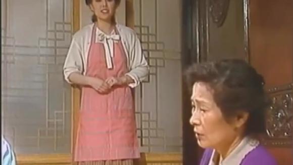 媳妇是博士却一点不骄傲待客礼貌又顺从,朋友羡慕了