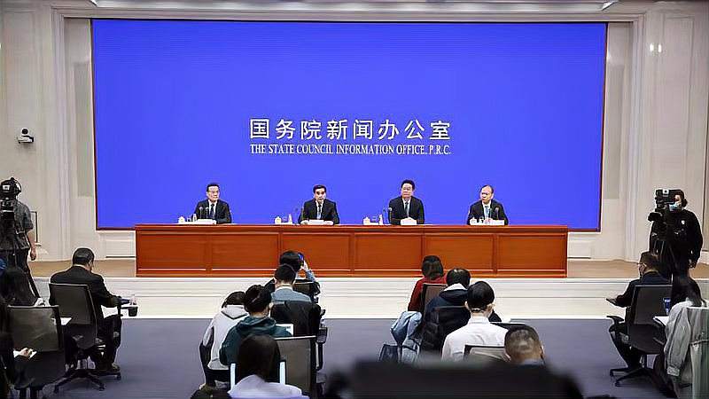 人社部:2021年高校毕业生909万人,达到新高