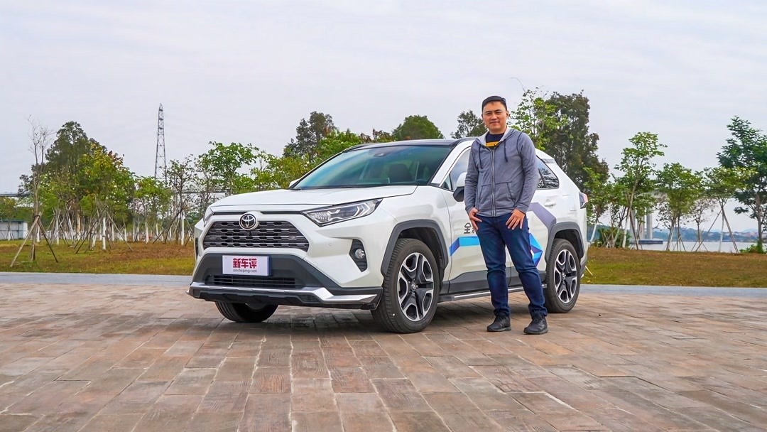 丰田全新RAV4荣放 在道路上驾驶的感受原来是这样的!