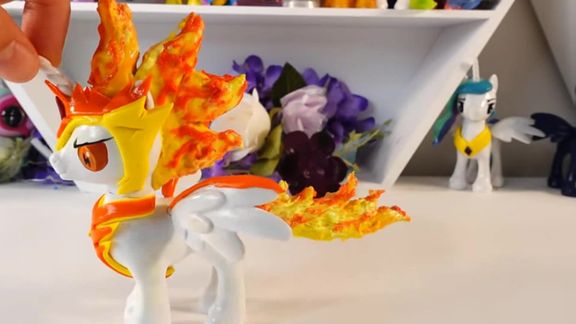 小马宝莉手工秀:用橡皮泥把普通的小马驹改造成黑化的宇宙公主