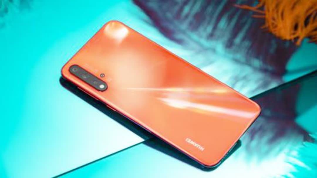 华为手机不要乱买,这三款价格更实惠,用四年不落后!