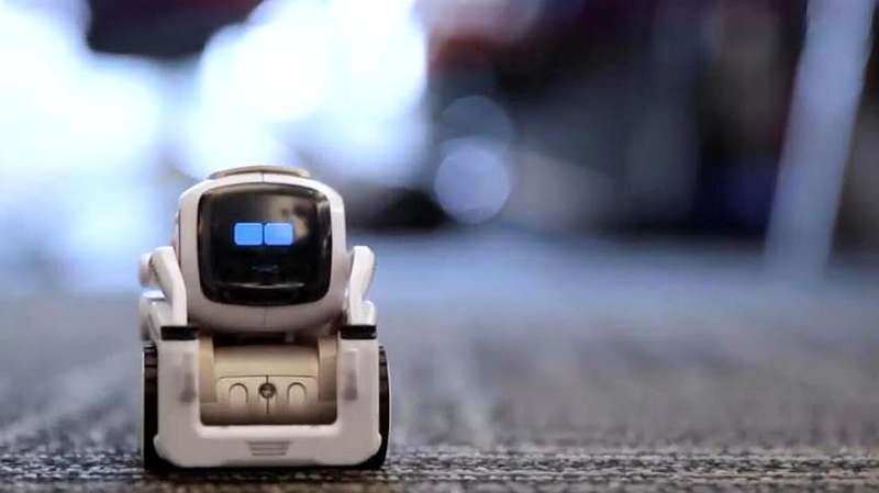 可以自运行的迷你机器人,动不动跟你皮一下,萌到小盆友心坎上了