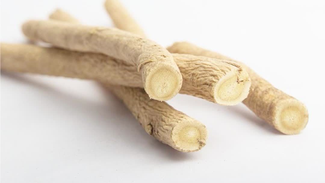 黄芪泡水,排肝毒,防血栓,尤其是男性要多喝,"精力"更十足了