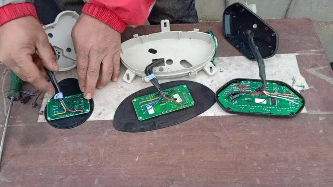 电动车的速度表为什么和实际速度有偏差的?