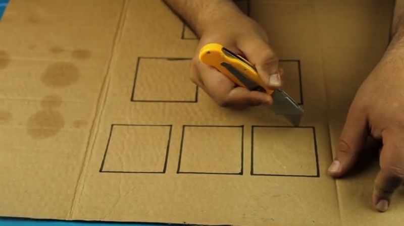 快递纸箱别再卖废品了,简单剪几刀,就能变废为宝成为孩子的新玩具