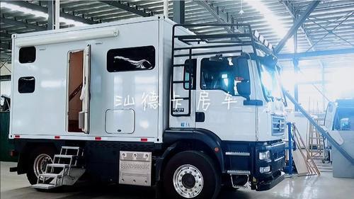 工厂把价格打下来后,49个W很多人就能拥有汕德卡房车了