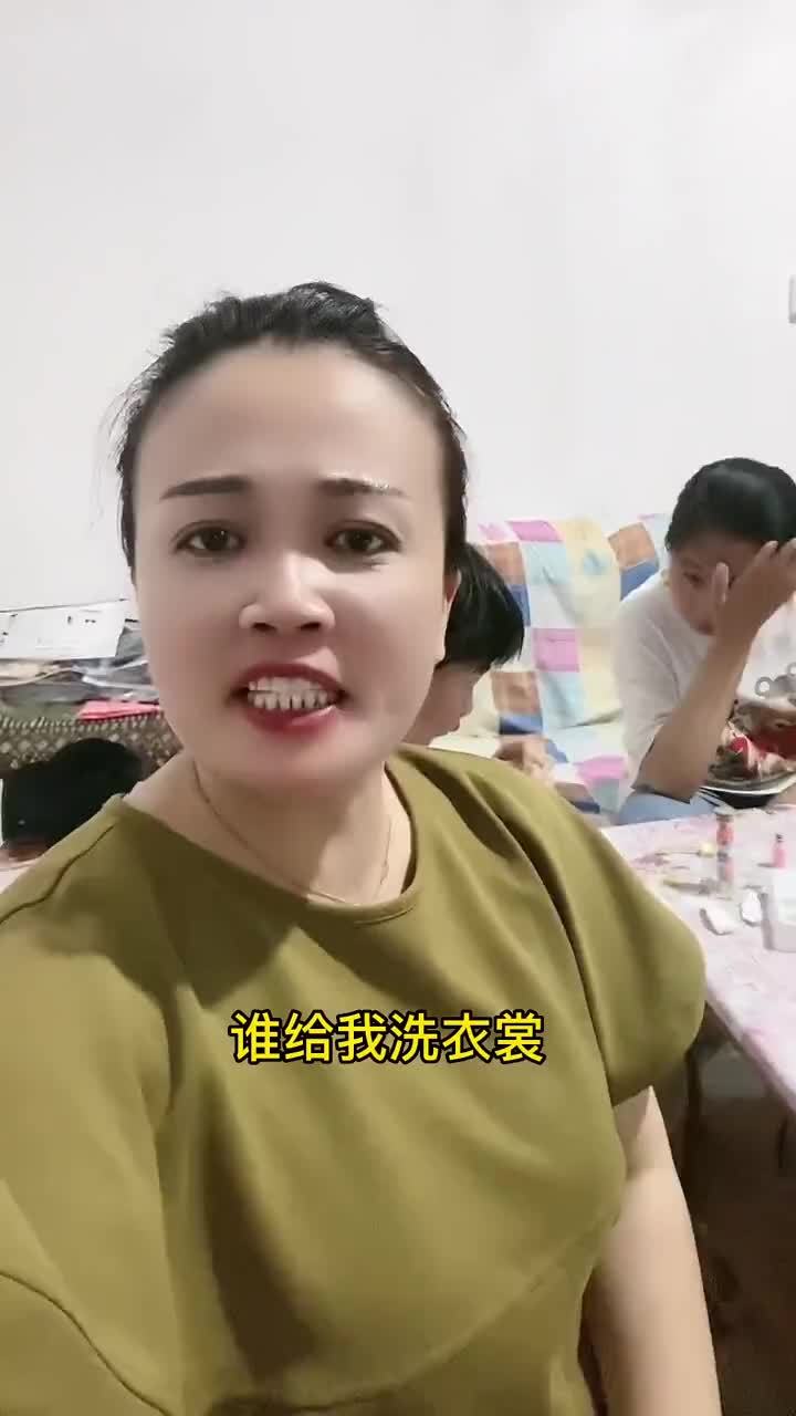 孩子们暑假爱上了劳动 记录真实生活 一本正经的搞笑逗大家开心一下