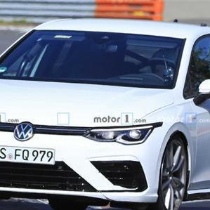 ...新车整体设计保持着八代高尔夫车型精致大气、紧凑动感的整体风格,...